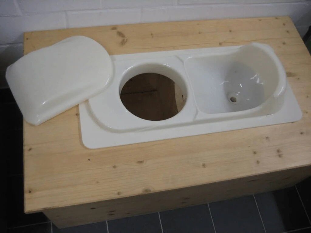 19 Practical Off Grid Toilet Ideas for Sustainable Living